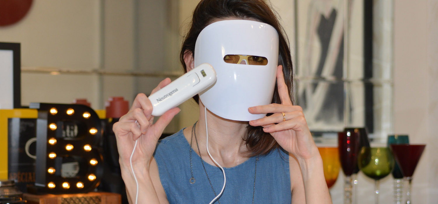 Máscara de Led da Neutrogena | A máscara caseira para controlar a acne